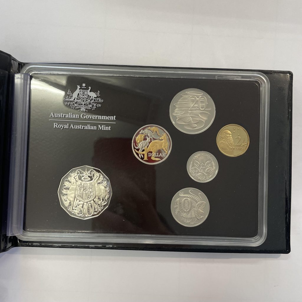 2014 6-coin Proof Set with selectively gold plated $1! | Southern Cross ...